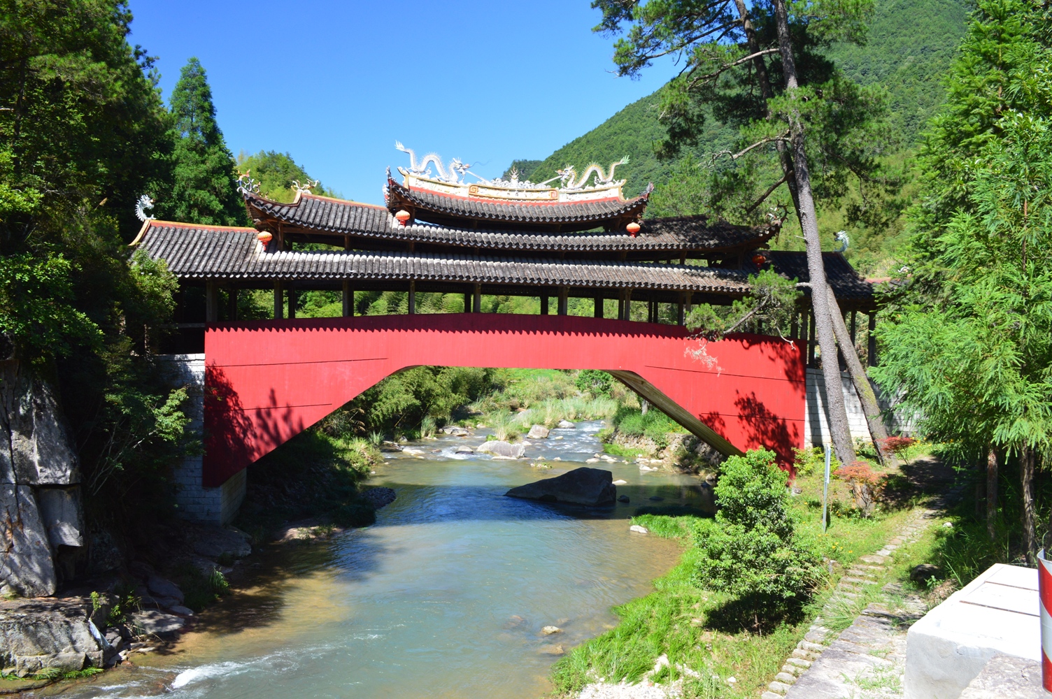 Tongle Covered Bridge