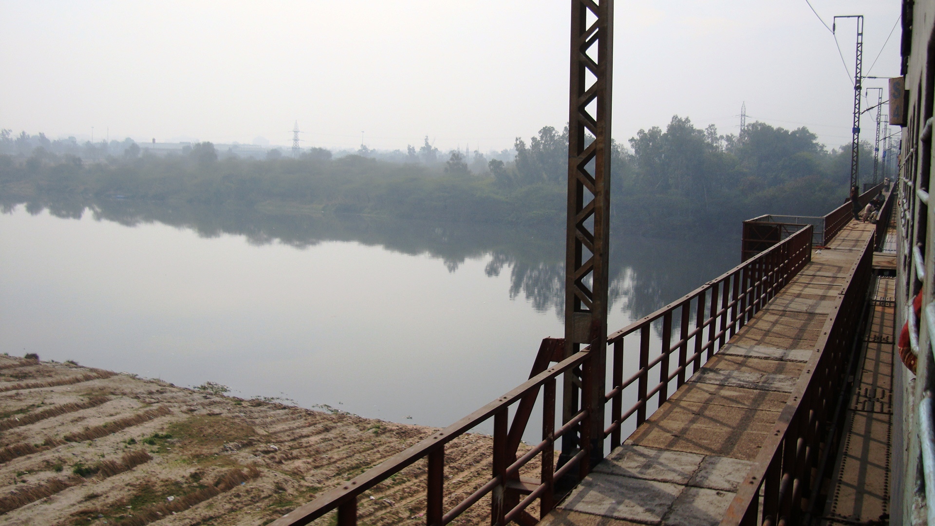 Yamuna River Railway Bridge - Delhi