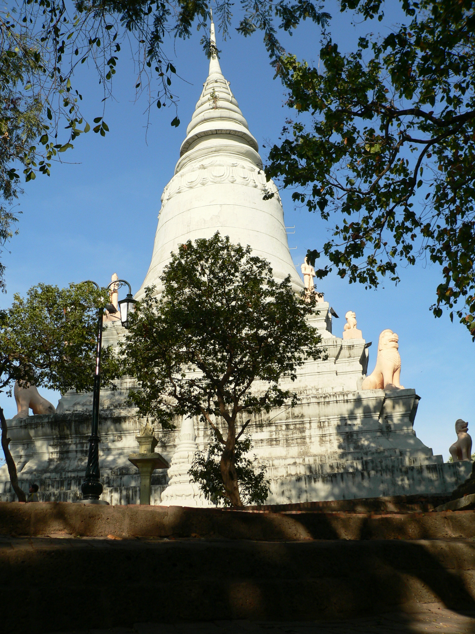 Wat Phnom - Phnom Penh