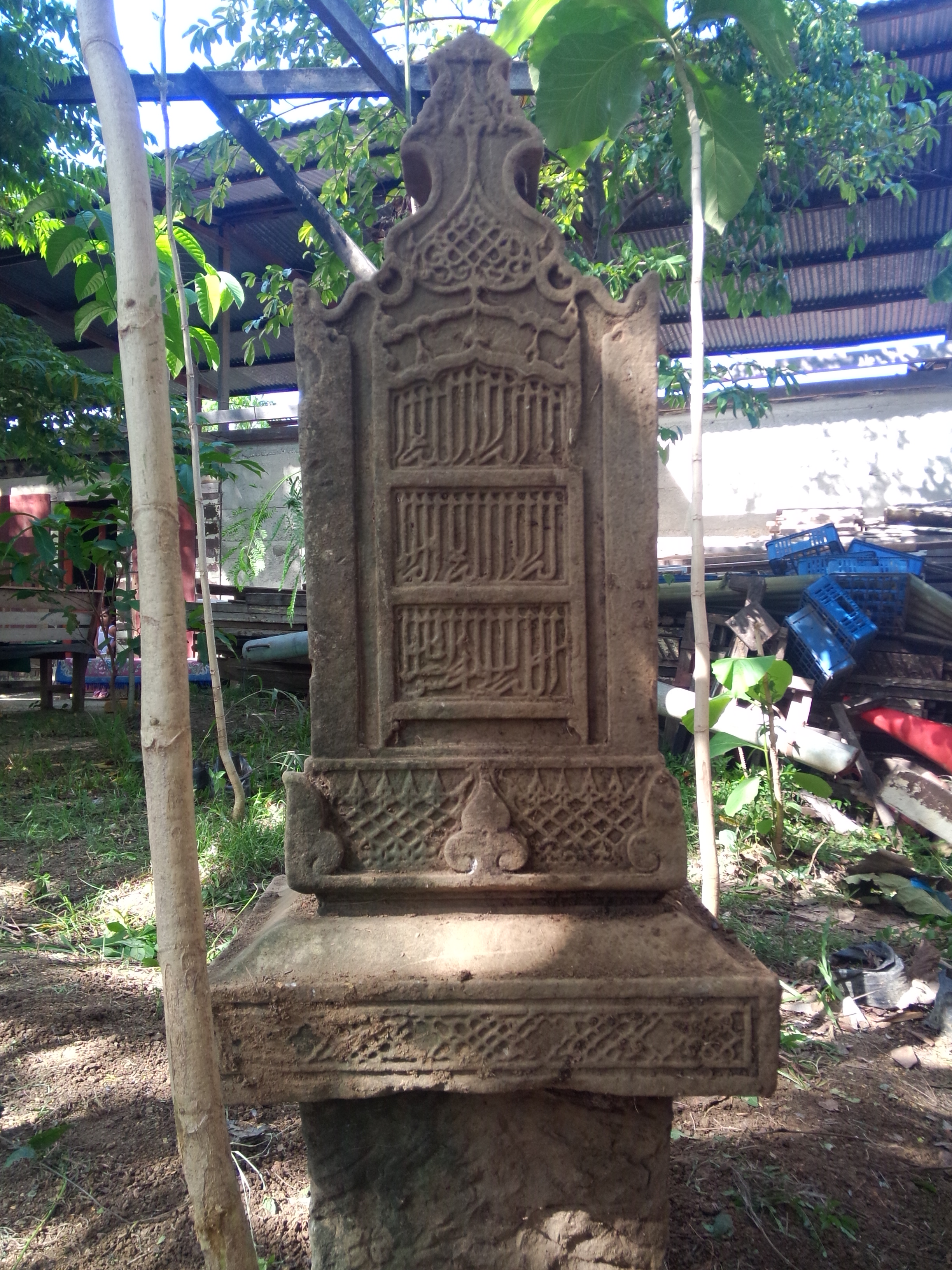 Komplek makam Bentara Abad-16 Kesultanan Aceh Darussalam - Banda Aceh ...
