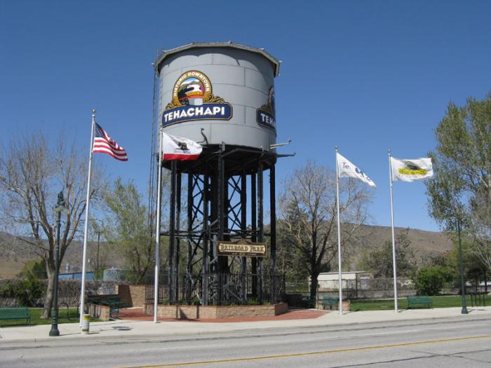 Tehachapi Water Tower - Tehachapi, California