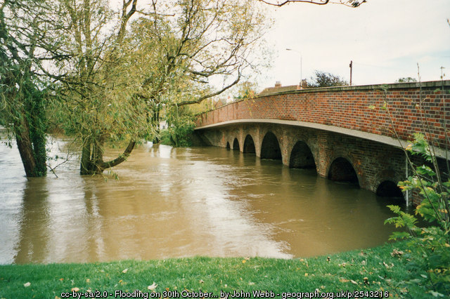 Telford Bridge - London Colney | road bridge, Grade II Listed (UK)
