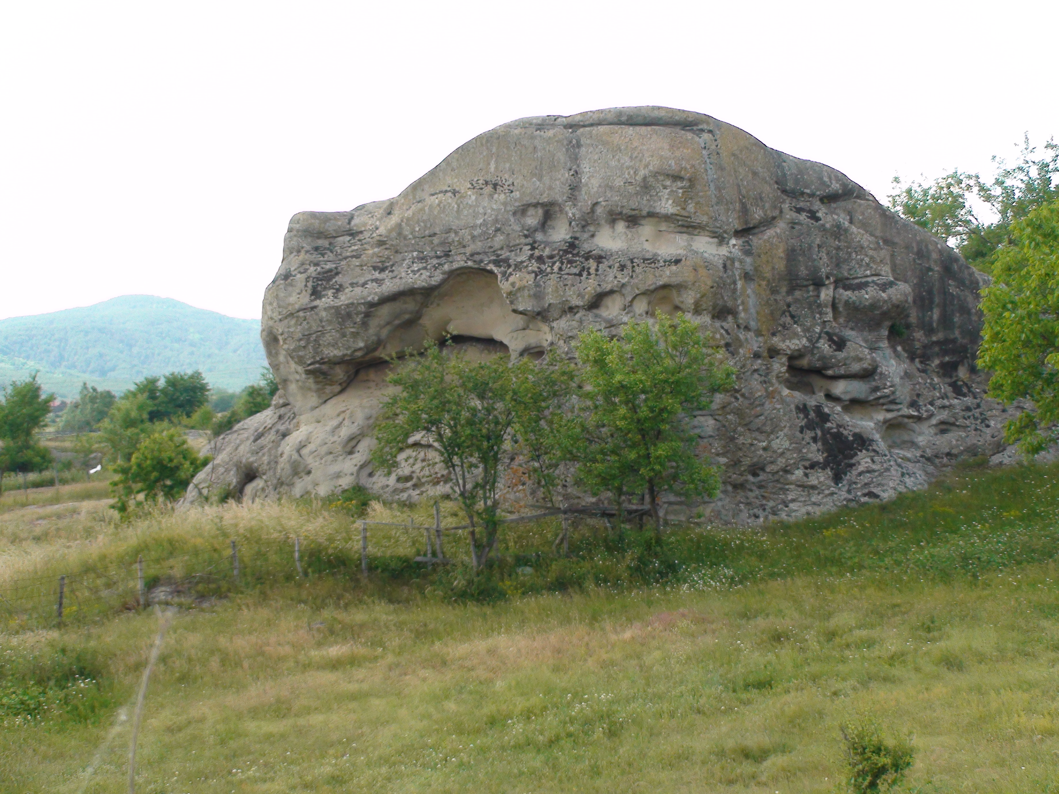 Lavat - Skalno Obrazuvanie Natural Monument