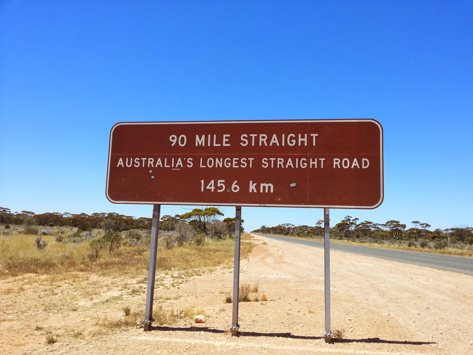 "90 Mile Straight" sign - Caiguna