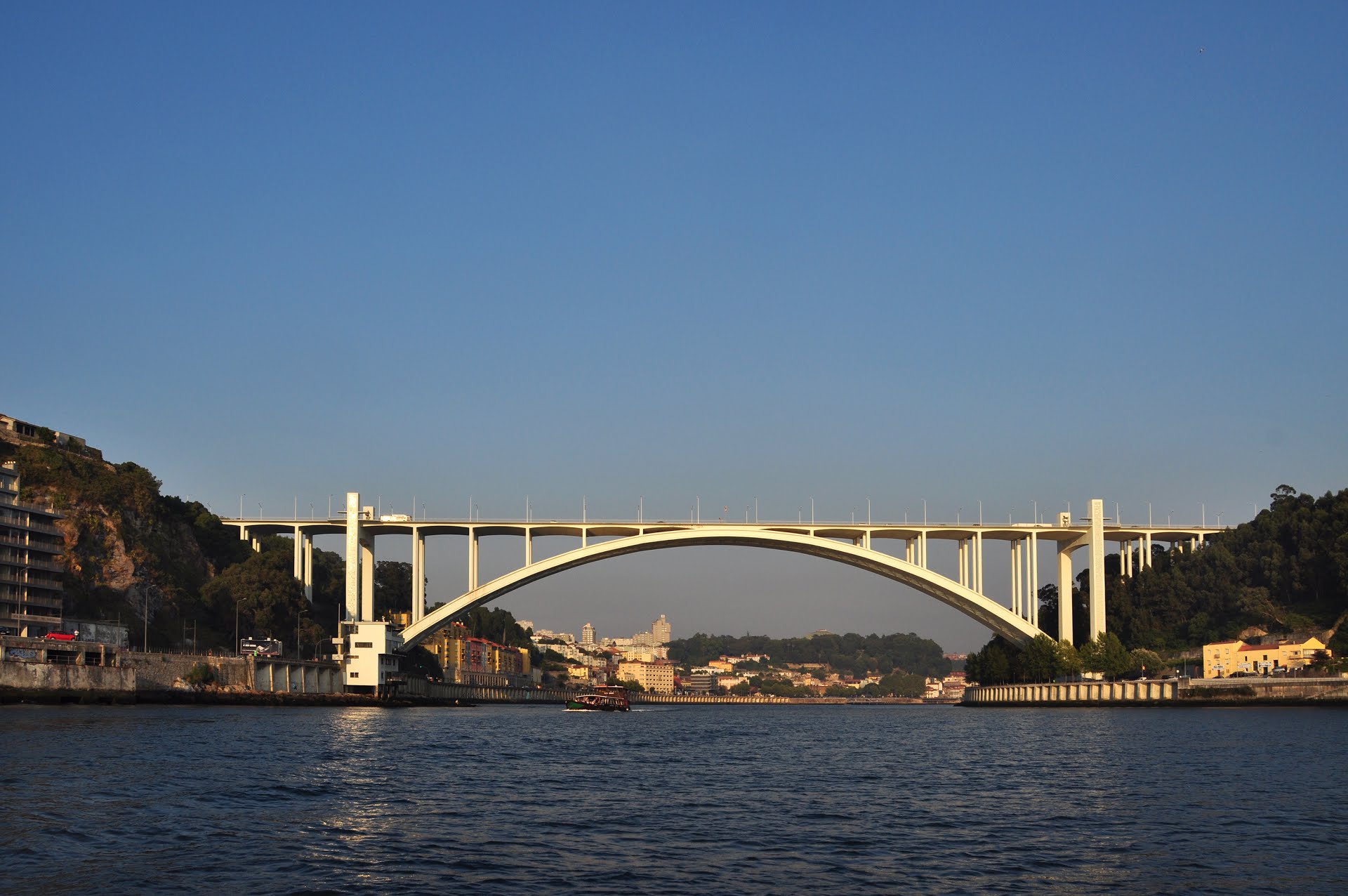 Arrabida Bridge - Vila Nova de Gaia