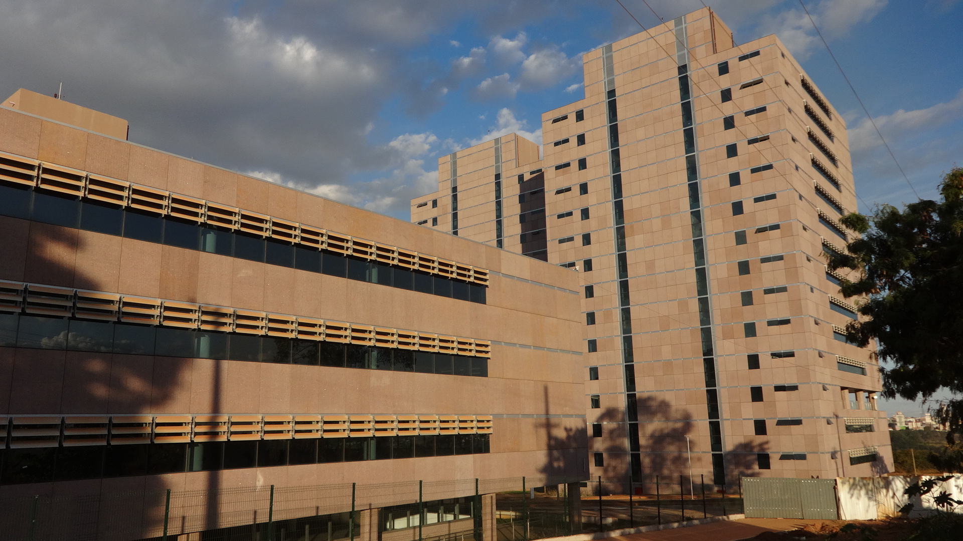 Centro Administrativo do Governo do Distrito Federal (Centrad) - Taguatinga