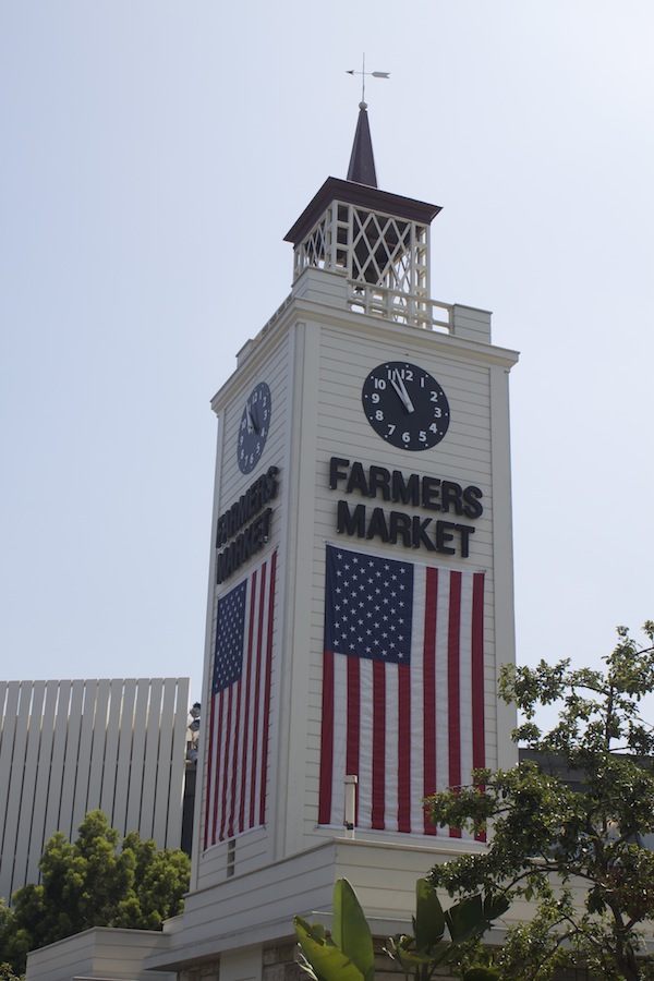 Farmers Market Clock Tower / Taschen - Los Angeles, California