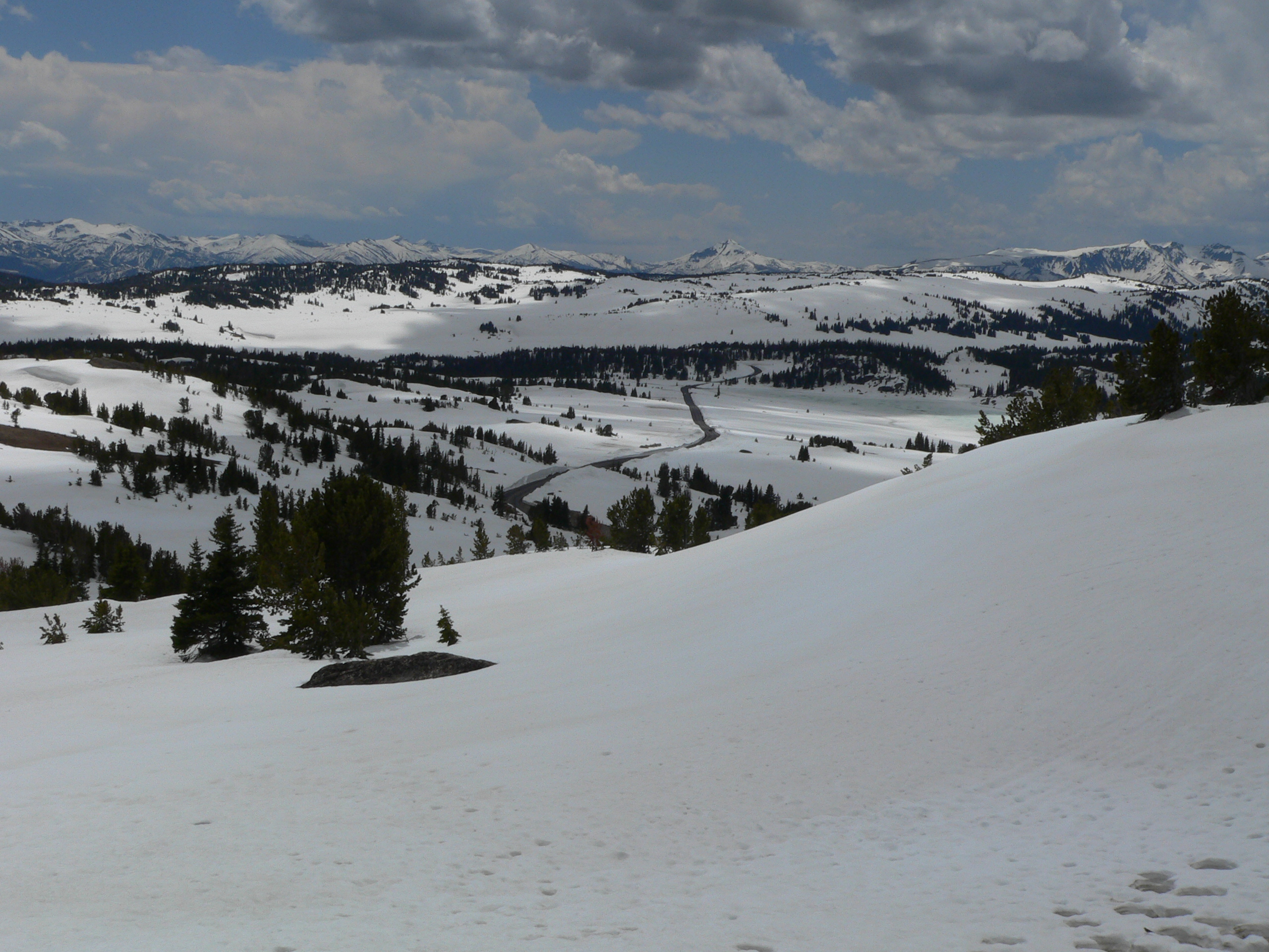 Beartooth Pass (10,974 ft./3,345 m) | mountain pass