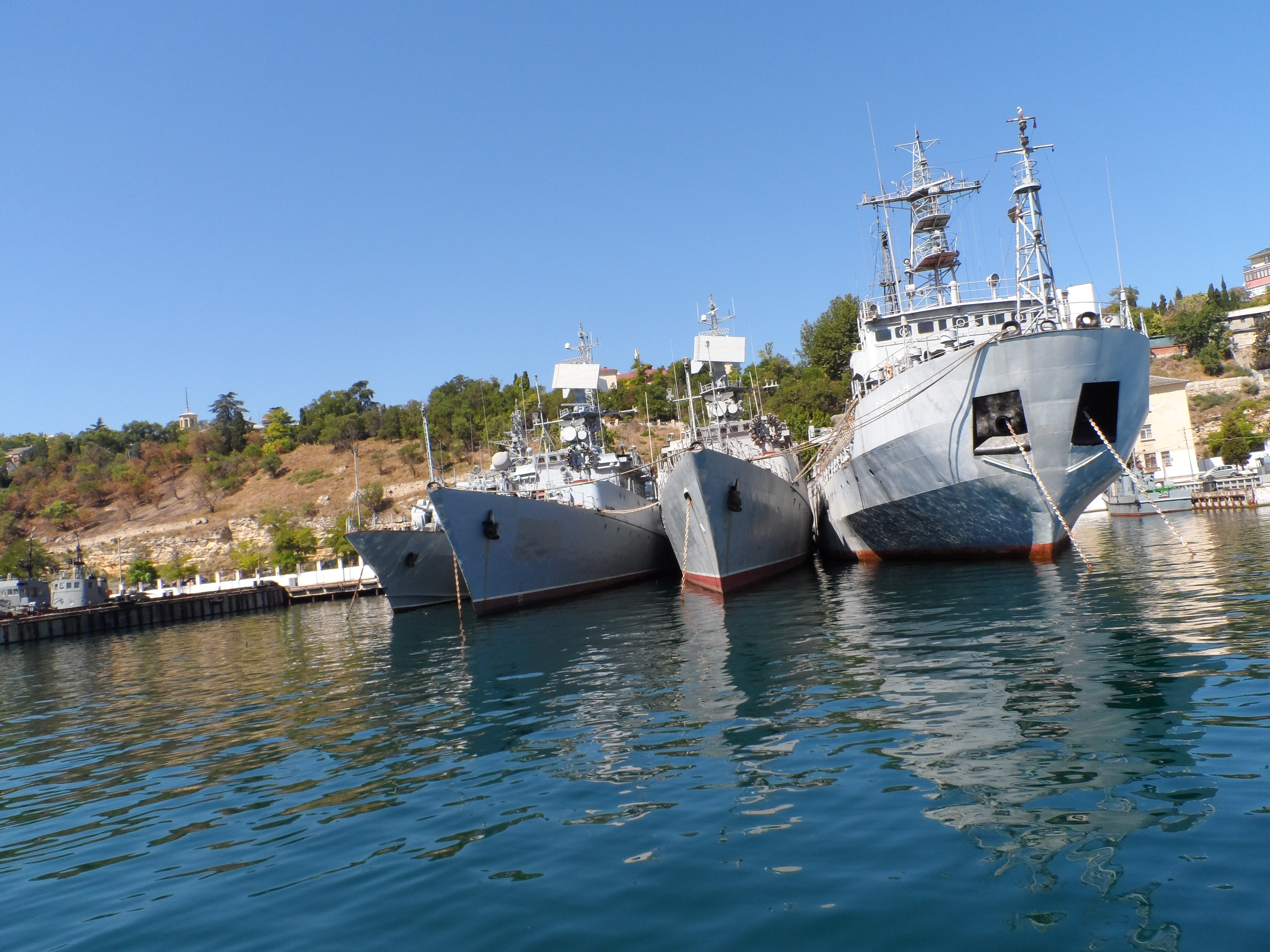 "CP-137" - Medium 'De-Gaussing' Ship.