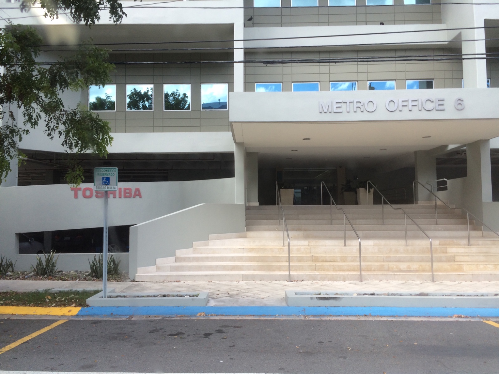 Metro Office 6 ,Toshiba, Lote6 - Guaynabo
