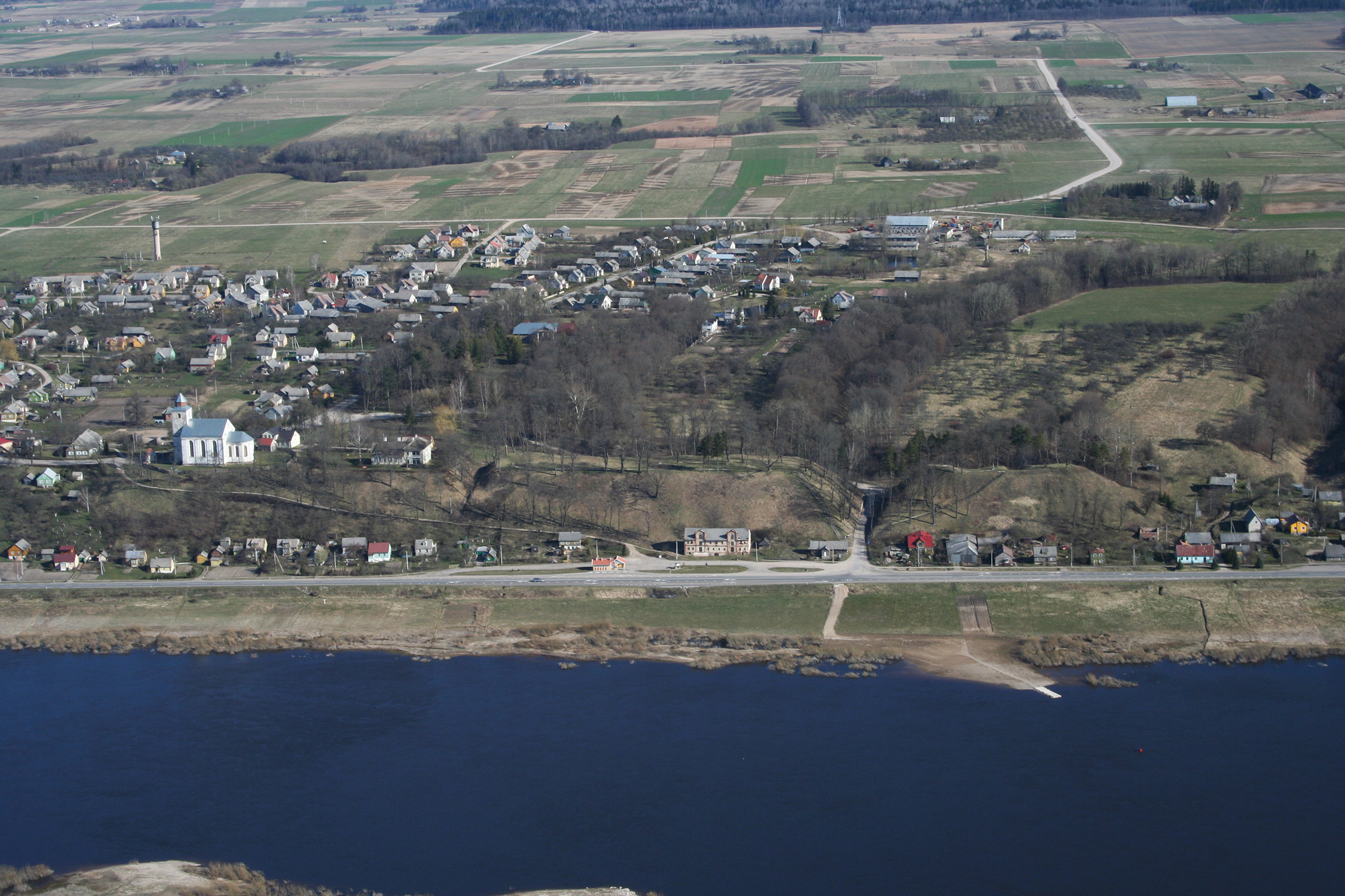 Veliuonos I piliakalnis (Gedimino Kapas) - Veliuona