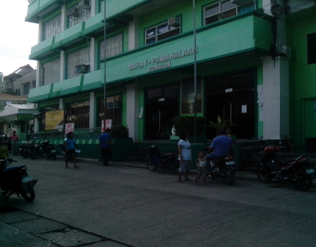 Romblon Municipal Hall - Romblon