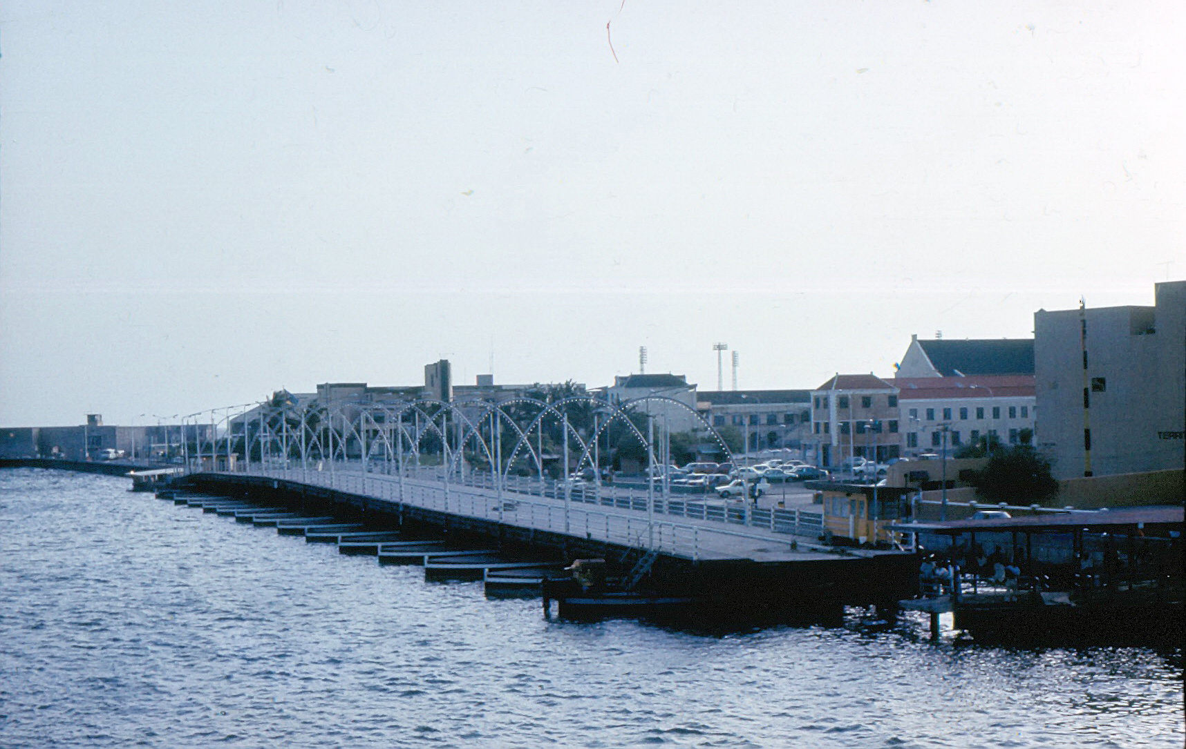Queen Emma Bridge - Willemstad | footbridge, pontoon bridge