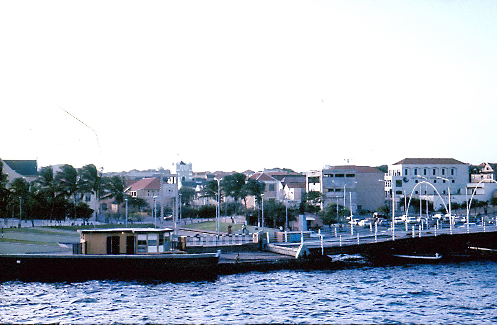 Queen Emma Bridge - Willemstad | footbridge, pontoon bridge