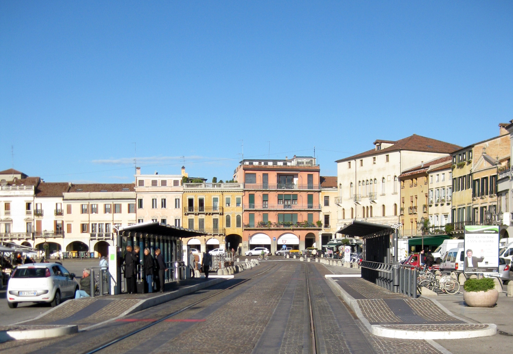 Fermata del tram PRATO DELLA VALLE - Padova