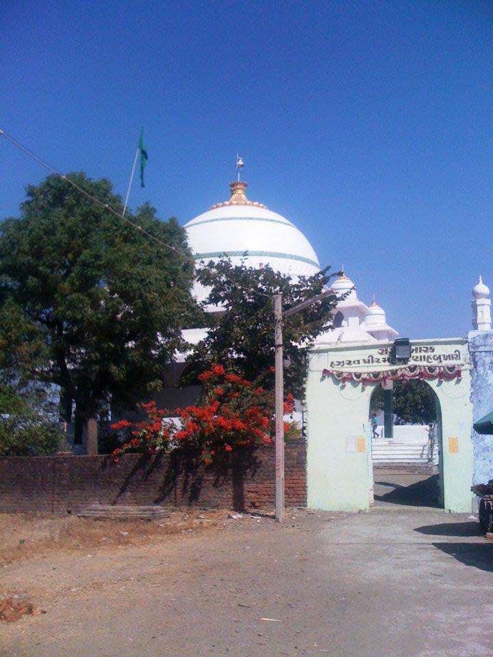 Dargah of Pir Mahmoodshah Bukhari Bawa - Bhadiyad