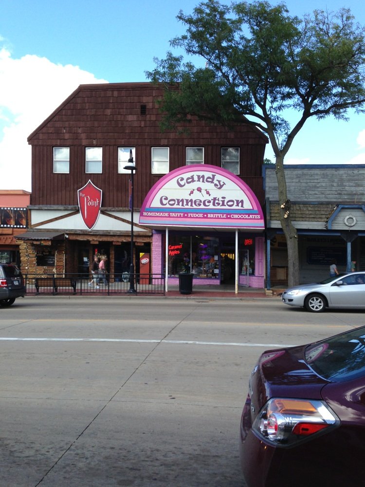 121-123 Broadway - Wisconsin Dells