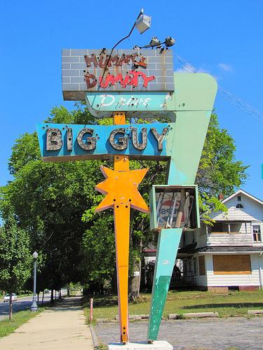 Former Humpty Dumpty Drive-In - Fort Wayne, Indiana