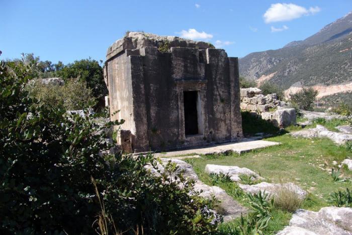 House Tomb | tomb(s), ancient, archaeological site