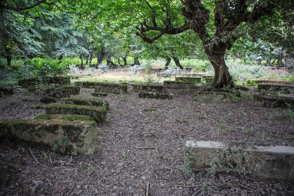 Christian cemetery - Nij