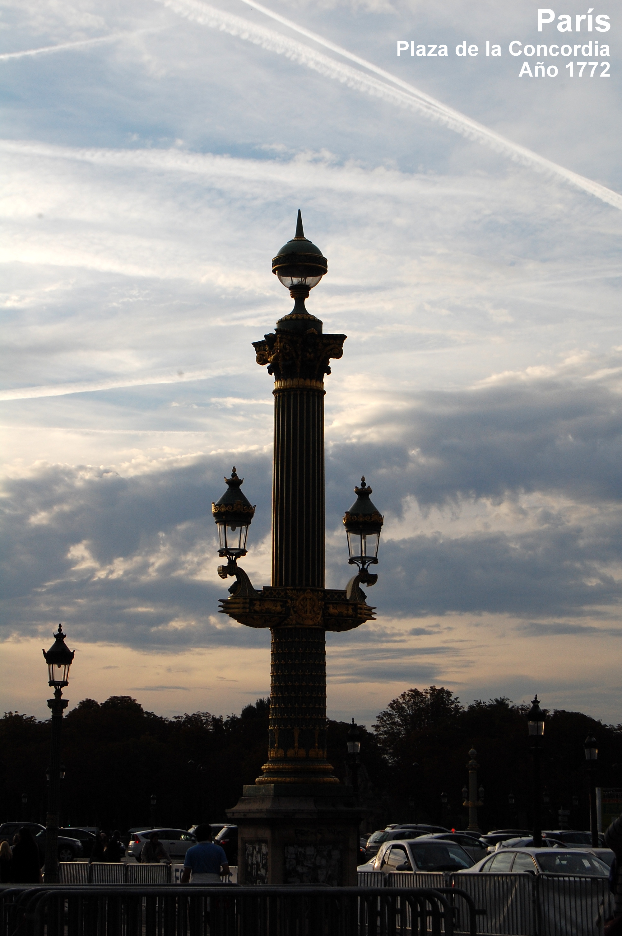 Colonne rostrale - Paris