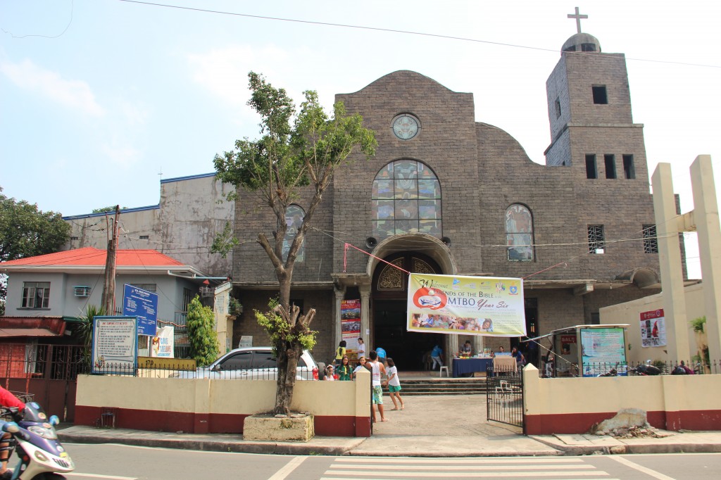 Santa Krus Parish Church - Caloocan City North | Roman Catholic church