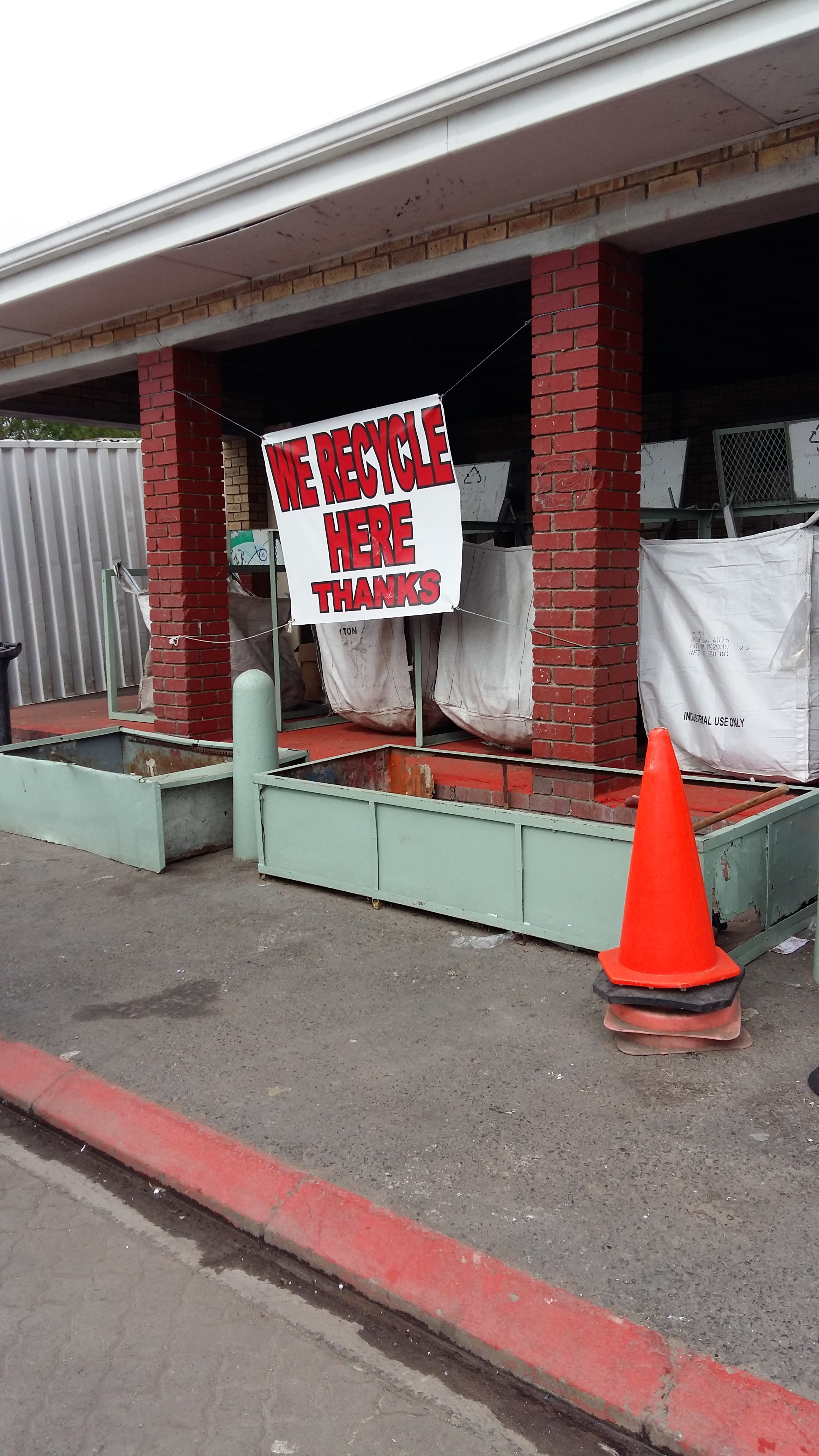 Recycling depot: Garden and building waste depot - Cape Town