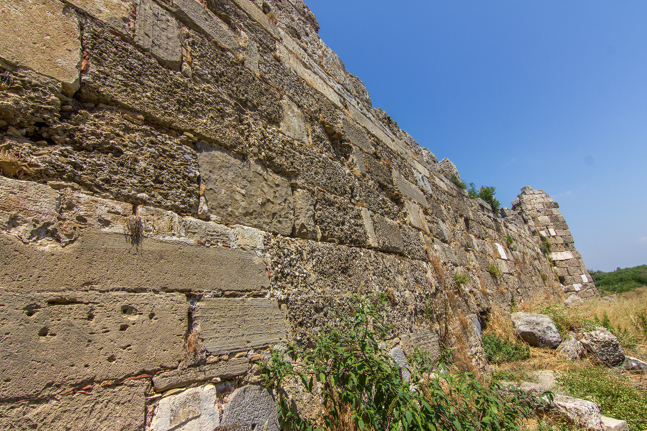 Mur Antique de la Cité | Empire romain, city wall (en), historic ruins (en)