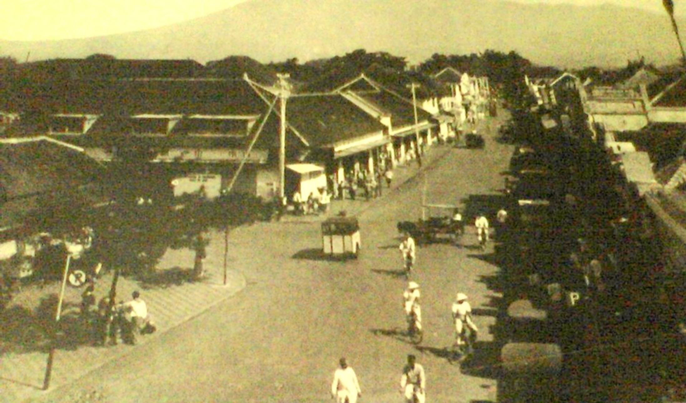 Pertigaan Pasar Besar - Kota Malang