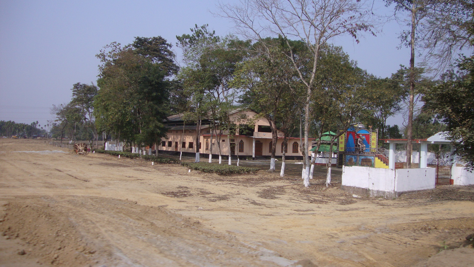 Chao Lung Chyookaaphaa Memorial & Building