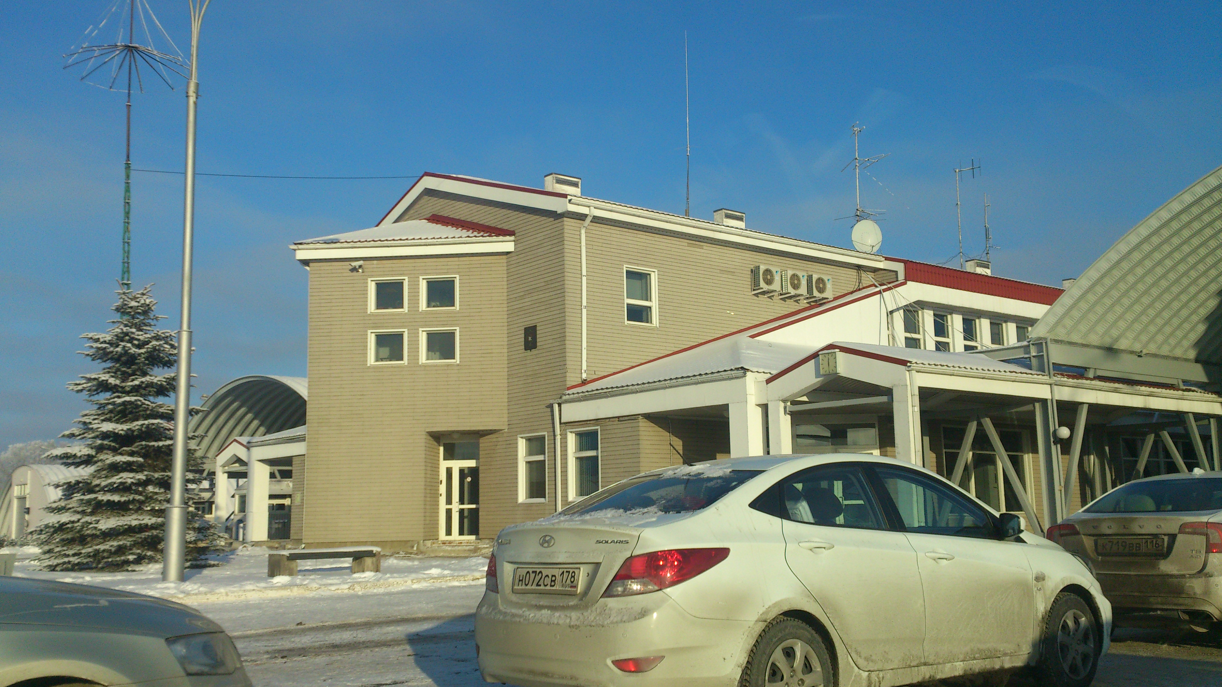 Estonian international crossing border point Luhamaa - Luuhamaa