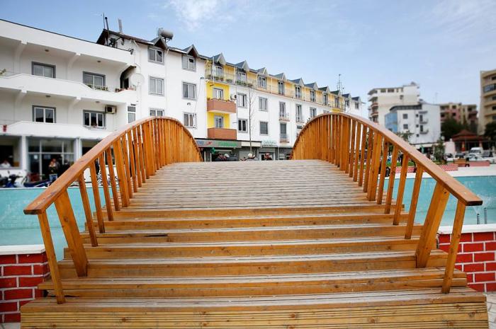 Central square - Shijak