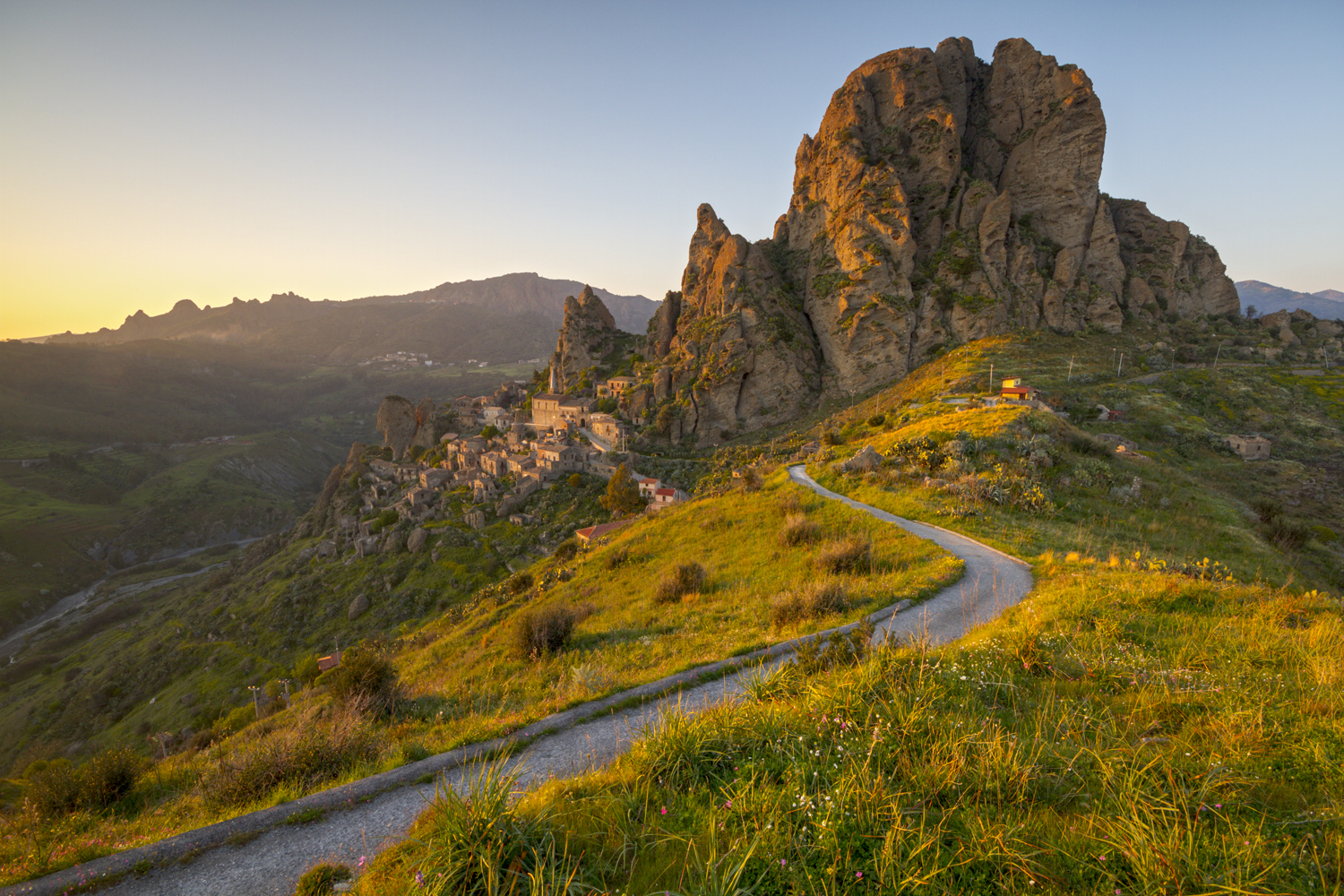 Pentedattilo (English)