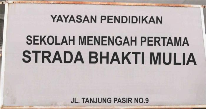 SMP Strada - Pangkalan