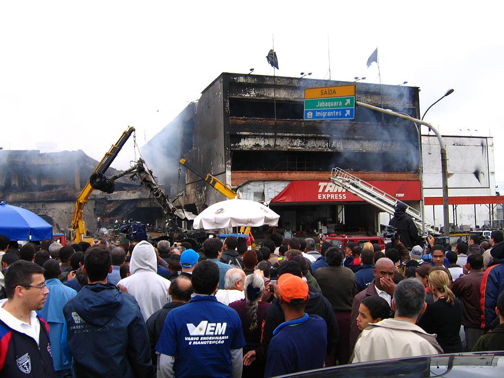 TAM Airlines Flight 3054 memorial - São Paulo | crash site, aircraft ...