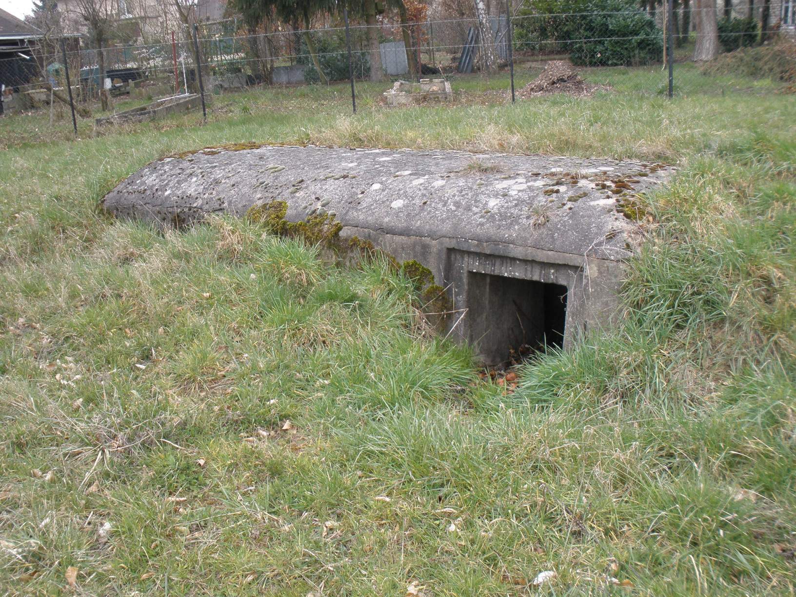 Small shelter bunker