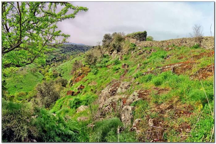 Nuraghe Basones (English)