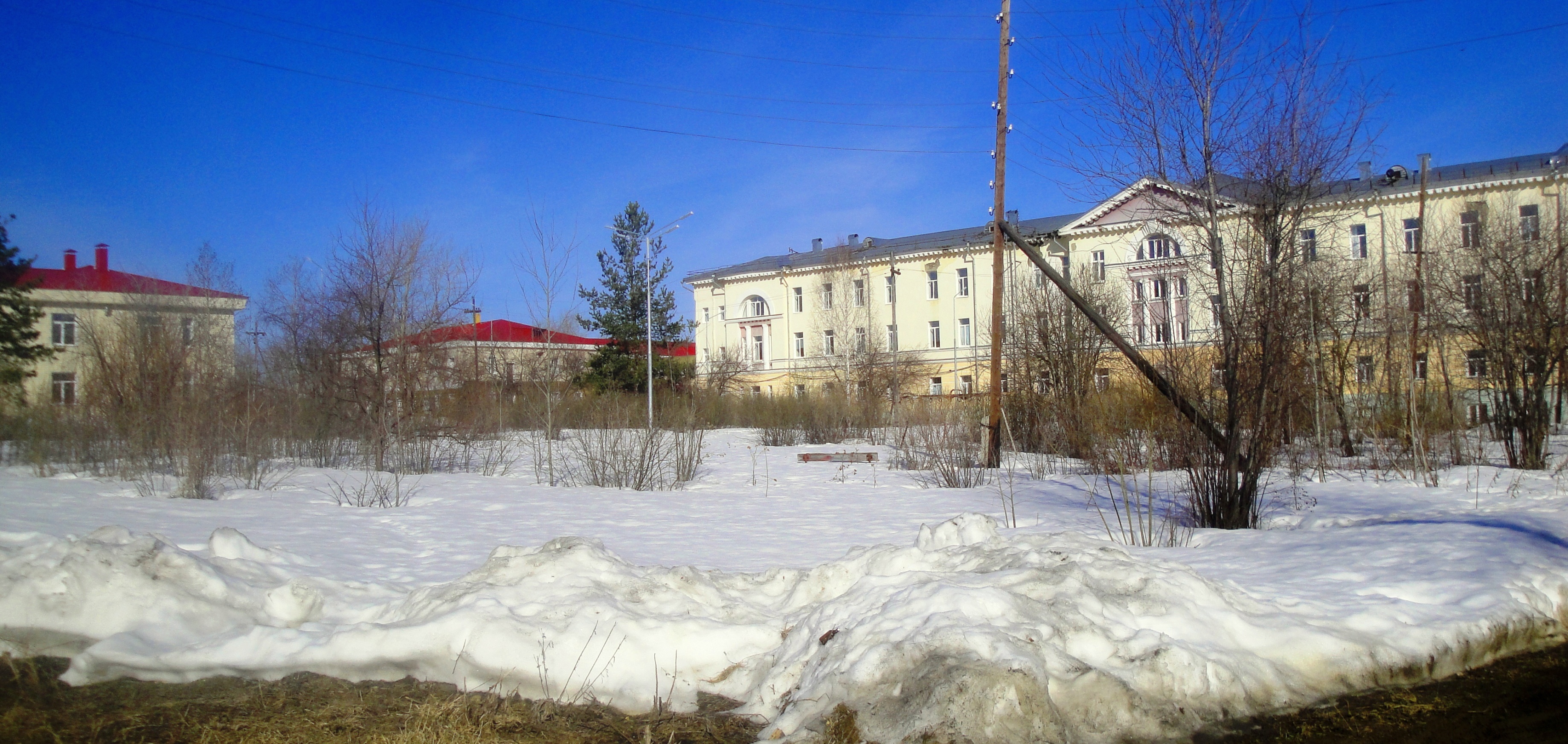 Сквер - Карпинск