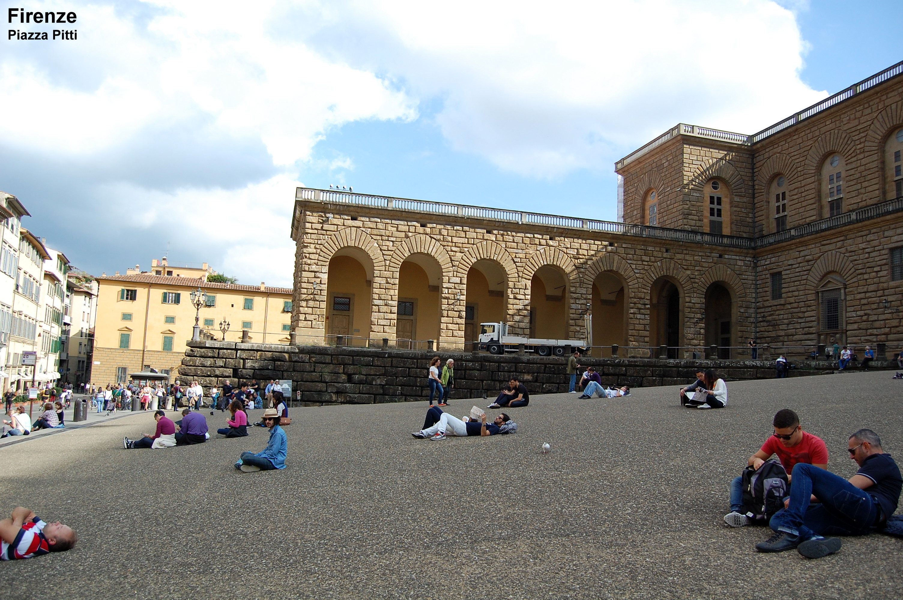 Piazza Pitti - Pitti Square - Florence