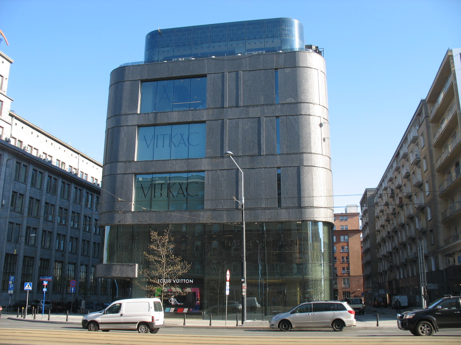 Dom handlowy - Vitkac Wolf Bracka - Warszawa