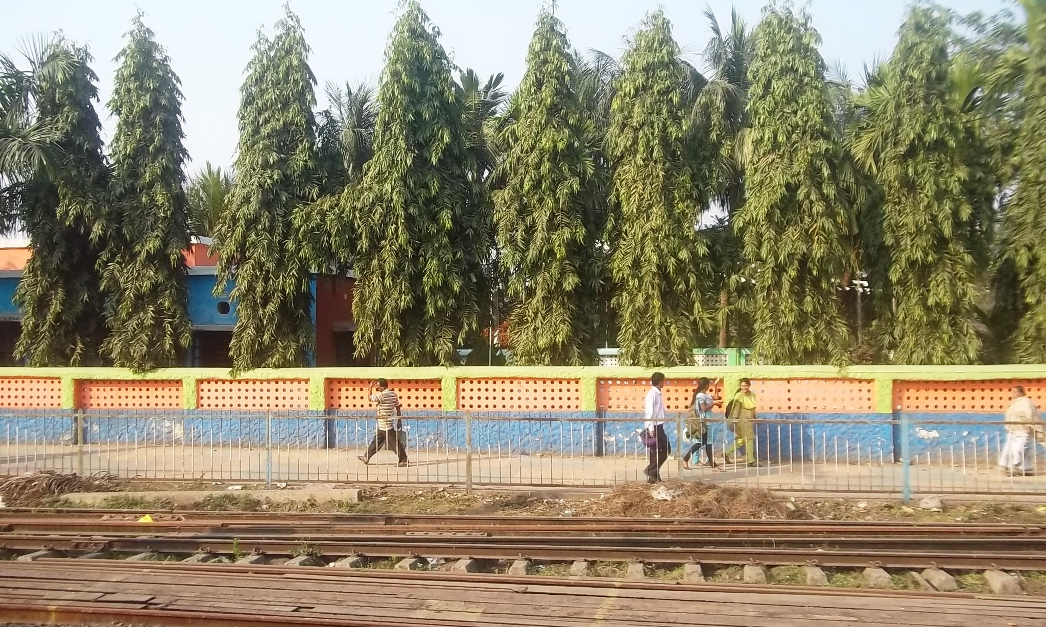 Santragachi Passenger Platforms - Howrah
