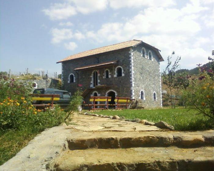 Hani i Përparim Laçit - Pukë | restaurant, guest house