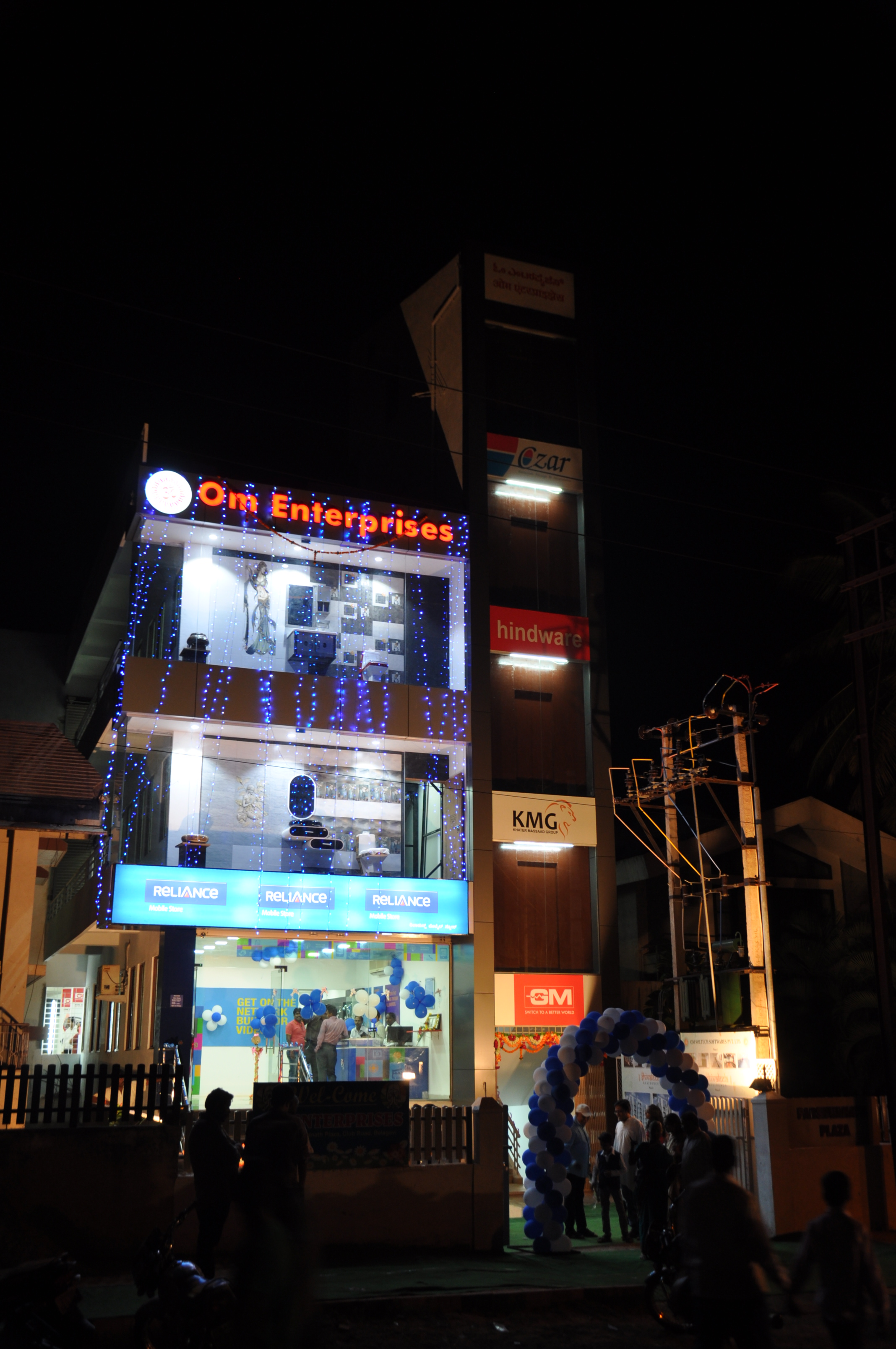 OM ENTERPRISES THE BUILDING MATERIALS SHOWROOM - Belagavi