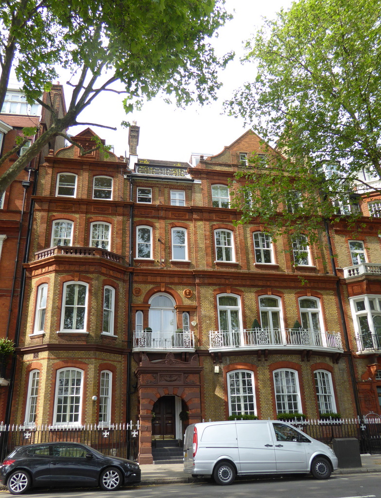 A3212 Chelsea Embankment, 7 - London