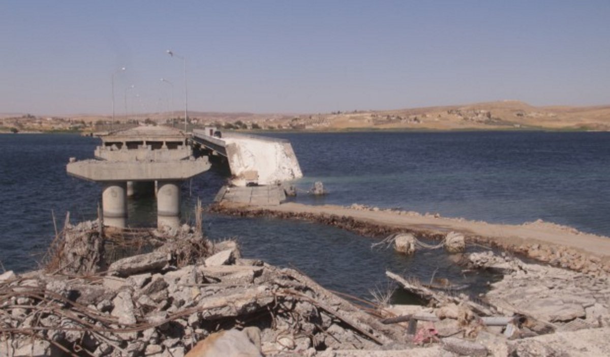 Qarah Qawzaq Bridge (not collapsed part) | building/structure currently ...