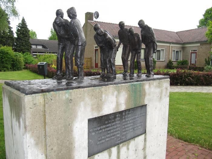 Monument WOII - Megchelen | gedenkteken, monument, De Tweede ...