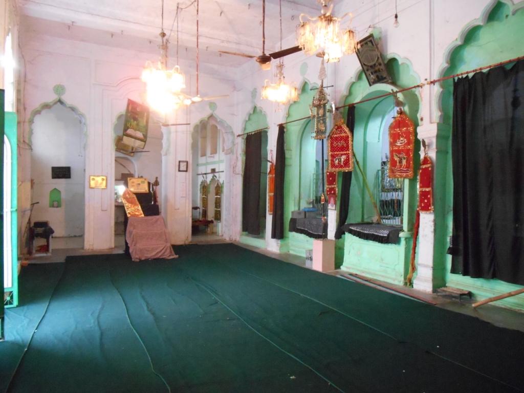 Imambara Azmat-ud-Daulah - Lucknow