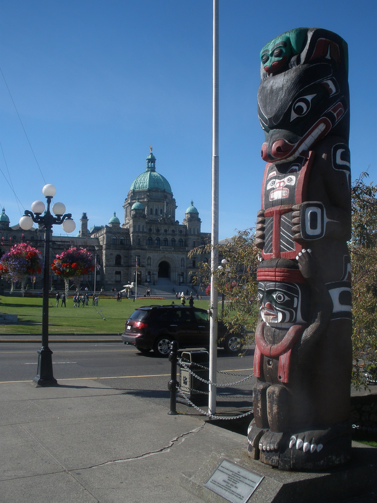 Kwakiutl Bear Totem Pole - Victoria