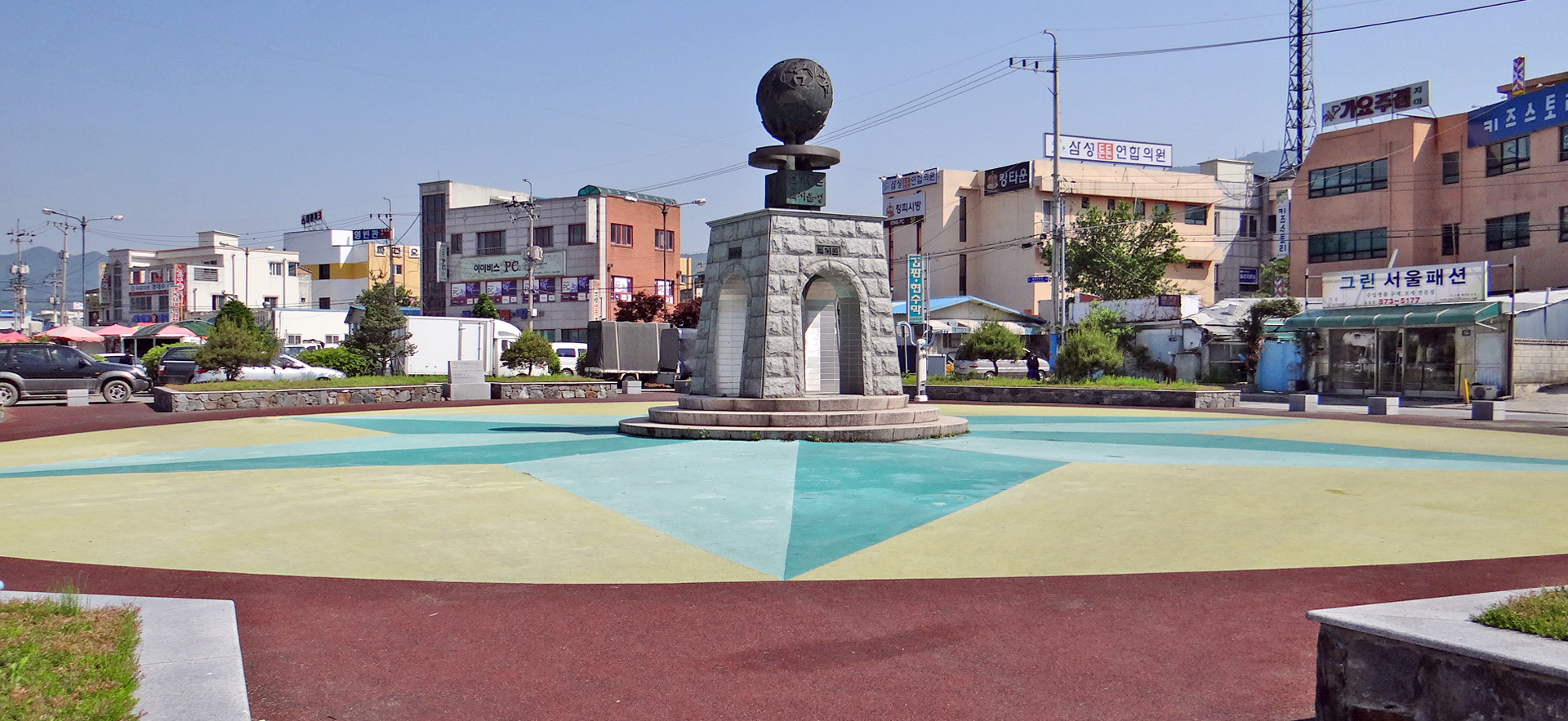 Eumseong 'Four Gates' Monument - Eumseong