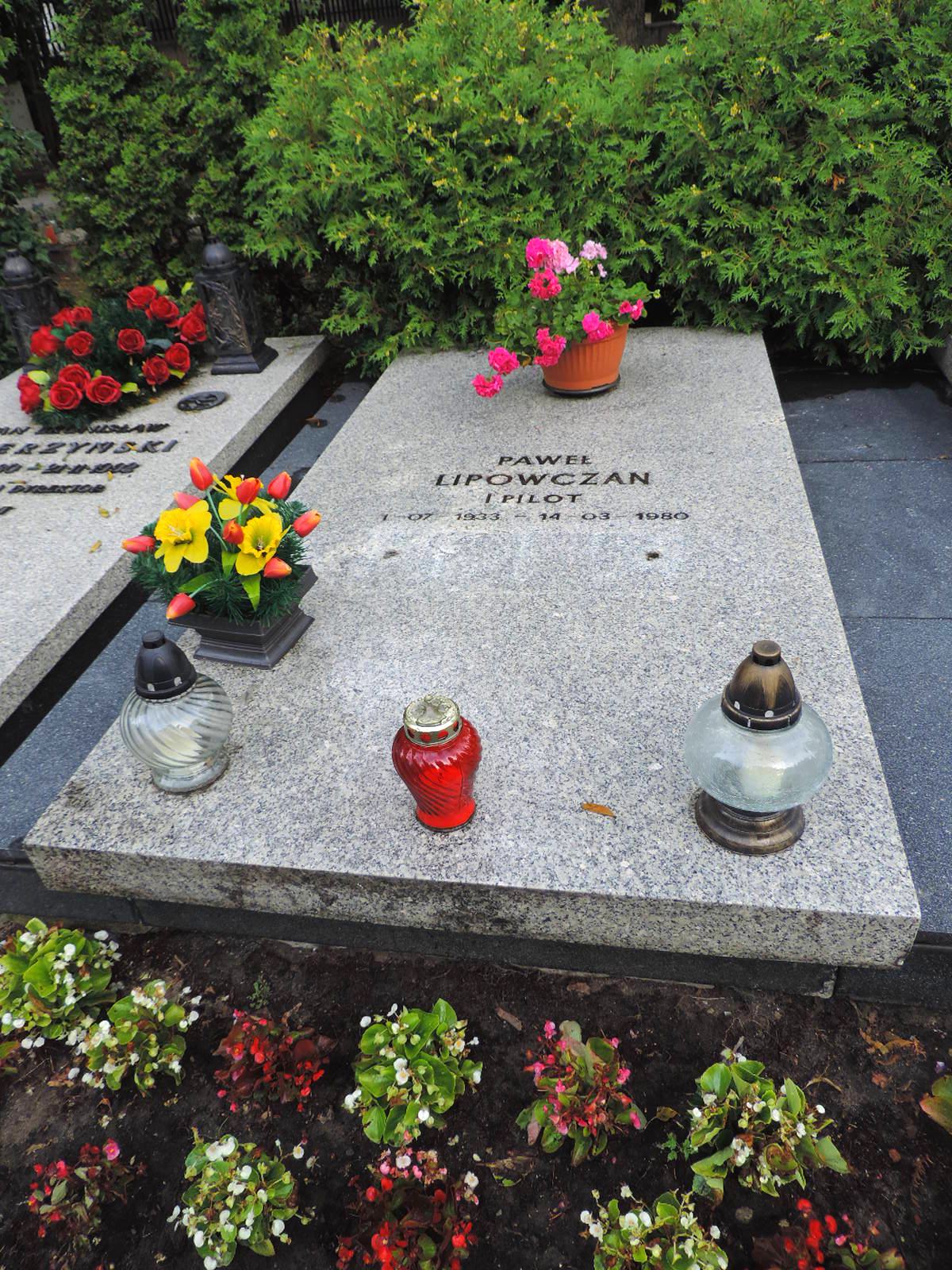The graves of "Kopernik" screw - Warsaw